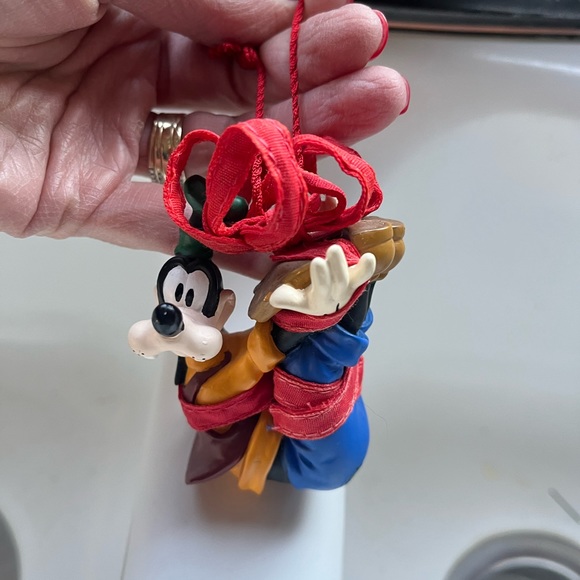 Holiday | Disney Tied Up In A Bow Goofy Ornament 4 | Poshmark